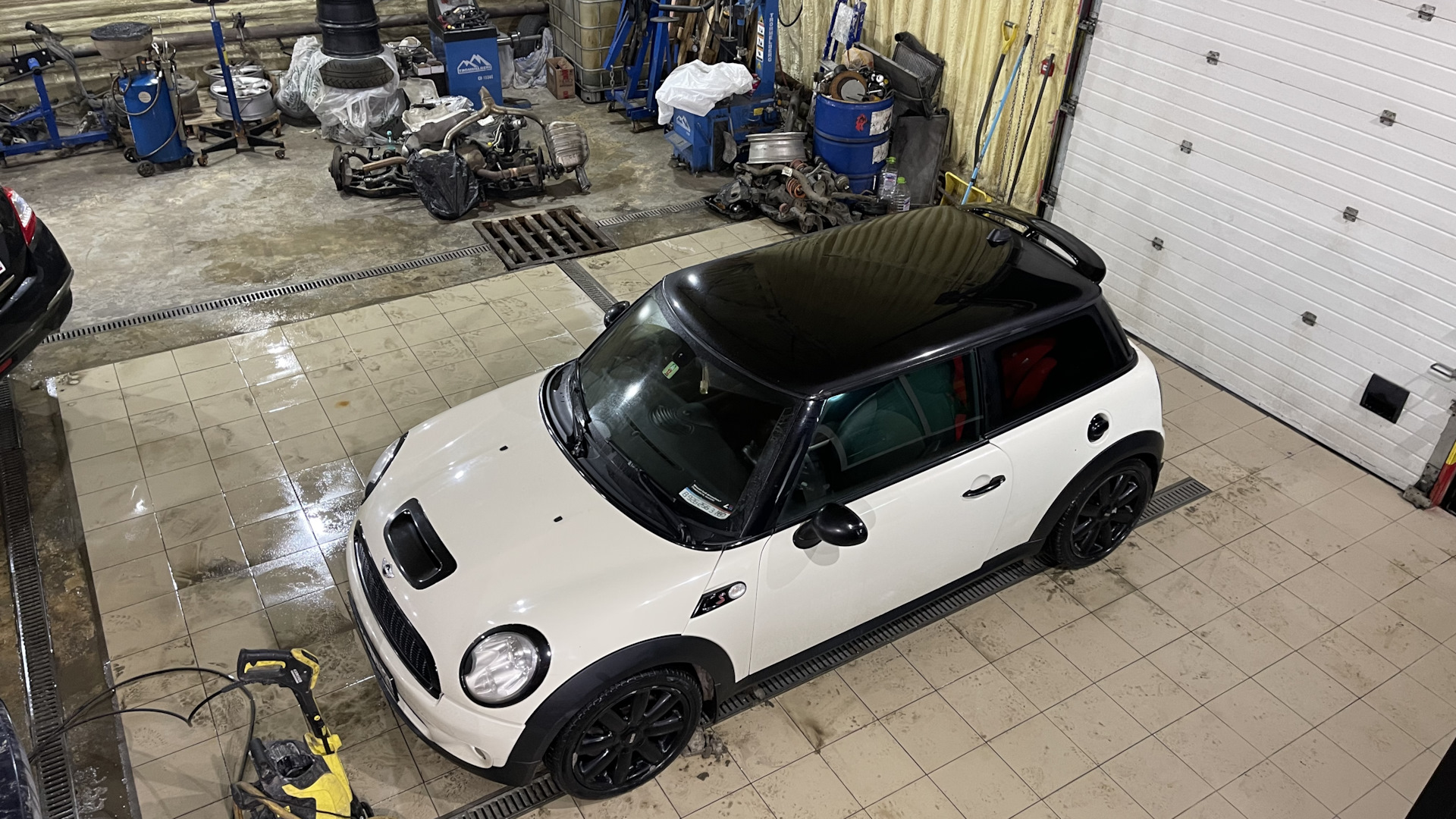 MINI Cooper S Mk II 1.6 бензиновый 2008 | Back to basic на DRIVE2