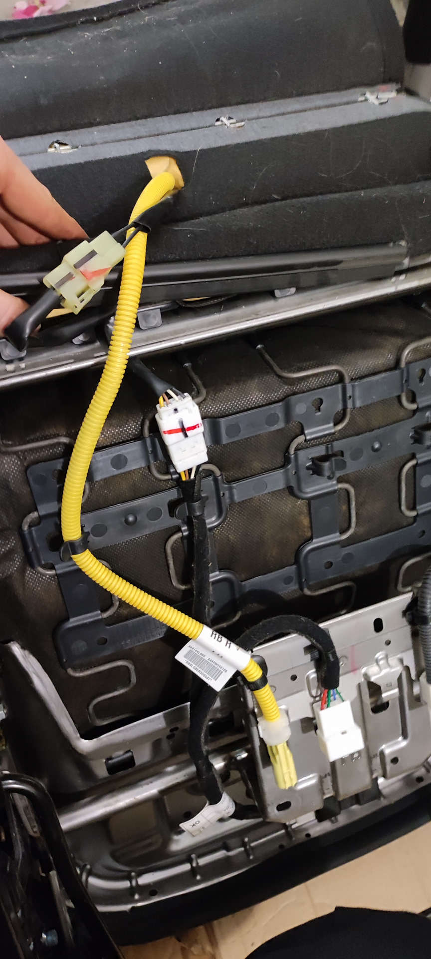 88199-4L070 подогрев водительского сиденья! — Hyundai Solaris (1G), 1,6 ...