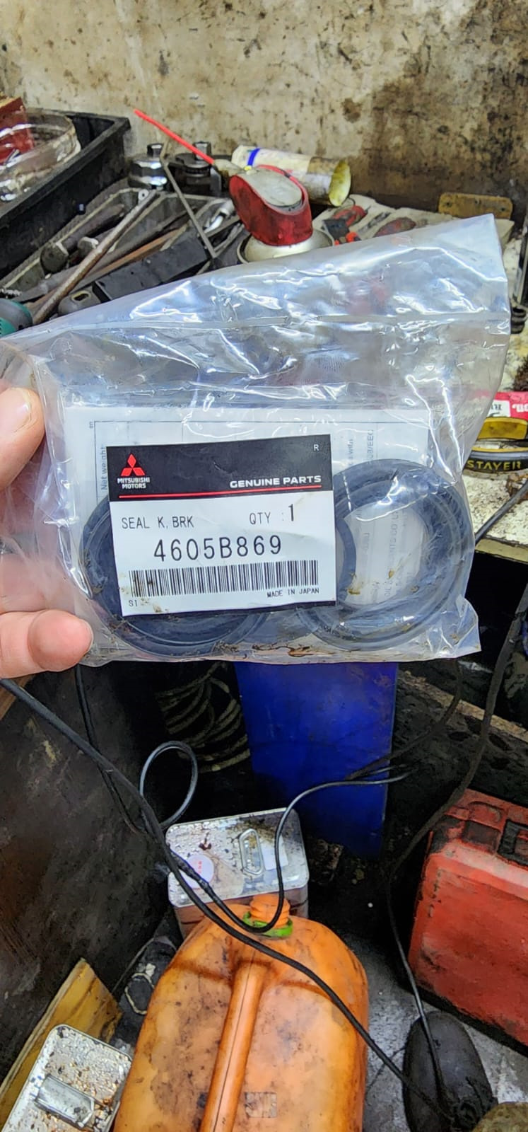 4605B869 САЛЬНИКОВ КОМП-Т, ПОРШНЯ СУППОРТА Mitsubishi | Запчасти на DRIVE2