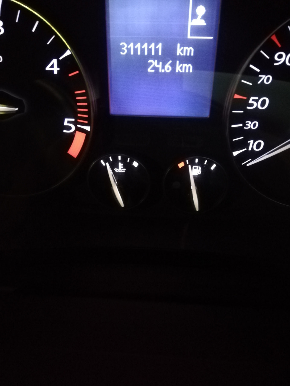 Просто так — Renault Laguna III, 1,5 л, 2009 года | фотография | DRIVE2