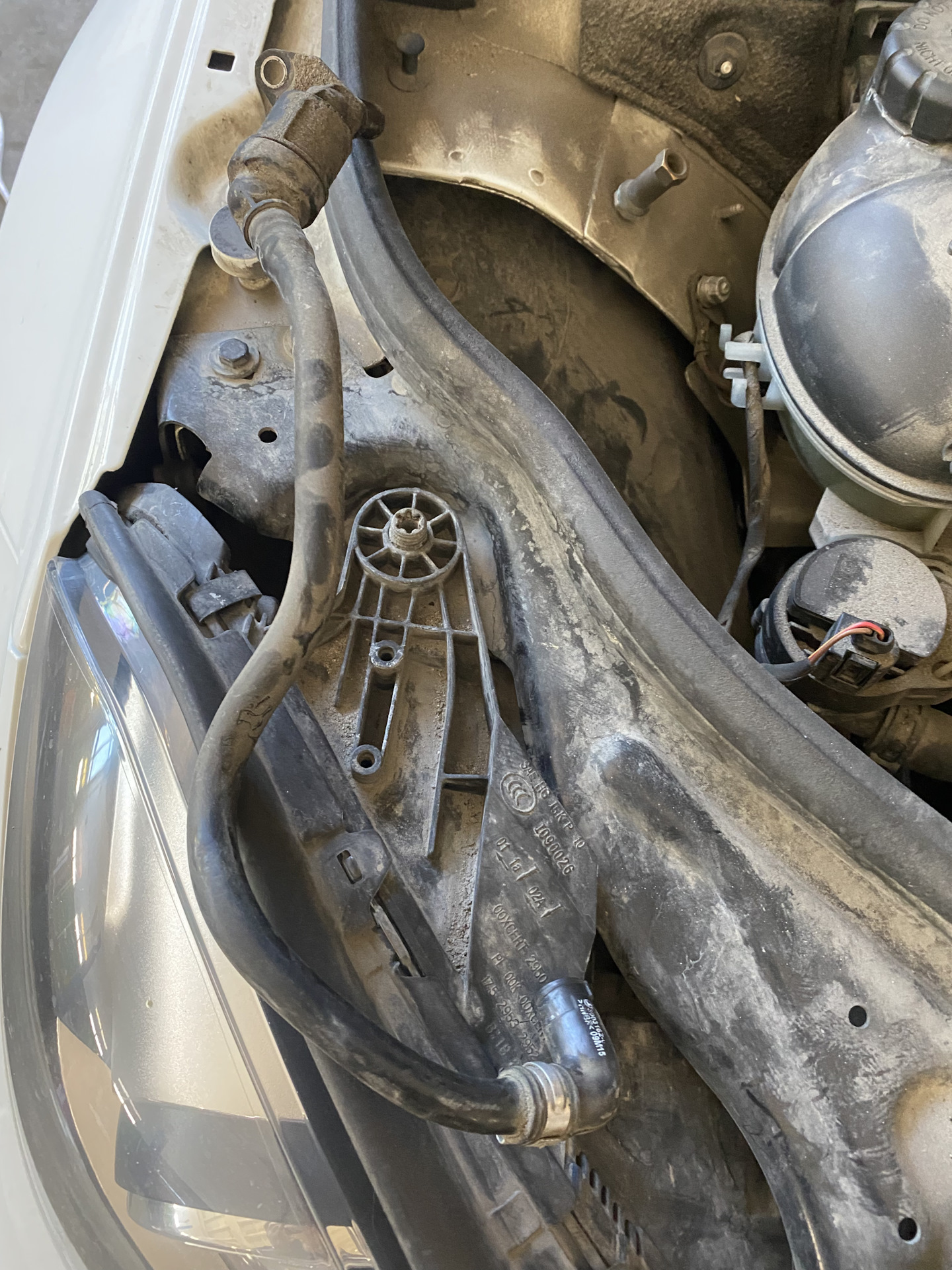 Клапан КВКГ и чистка дроссельной заслонки — Mercedes-Benz C-class (W204 ...