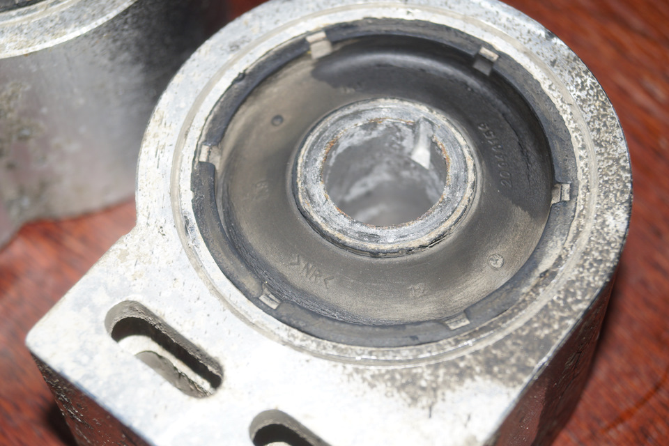 Замена задних сайлентблоков переднего рычага и втулок переднего ...