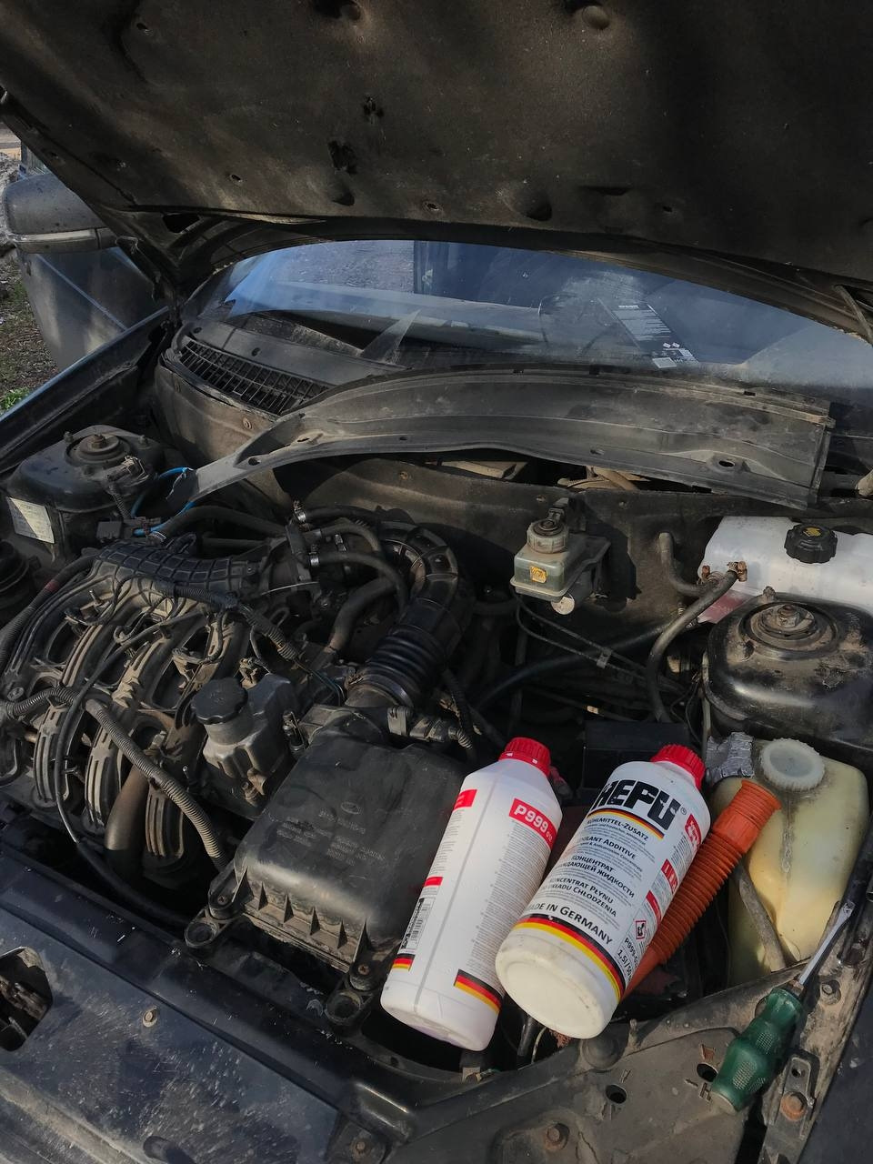 Мажорский антифриз в приорик — Lada Приора седан, 1,6 л, 2009 года ...