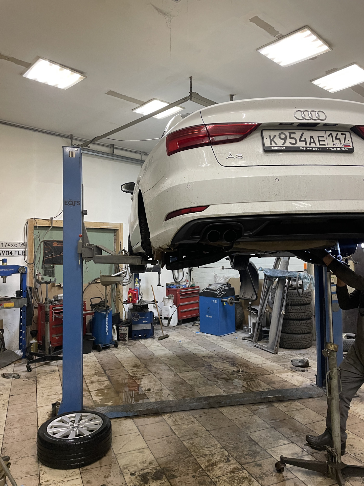 Замена задних пружин — Audi A3 Sedan (8V), 1,4 л, 2019 года | визит на ...