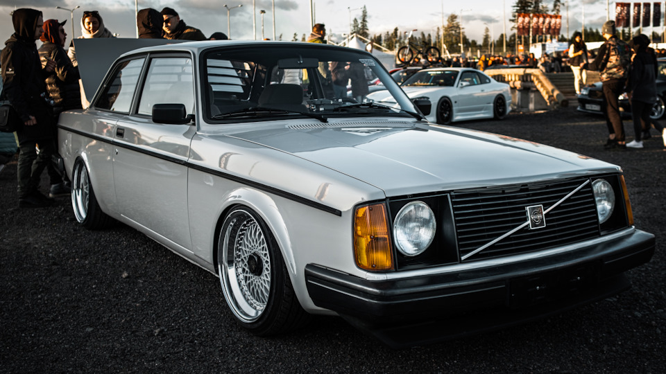 Volvo 242 1.9 бензиновый 1982 | на DRIVE2