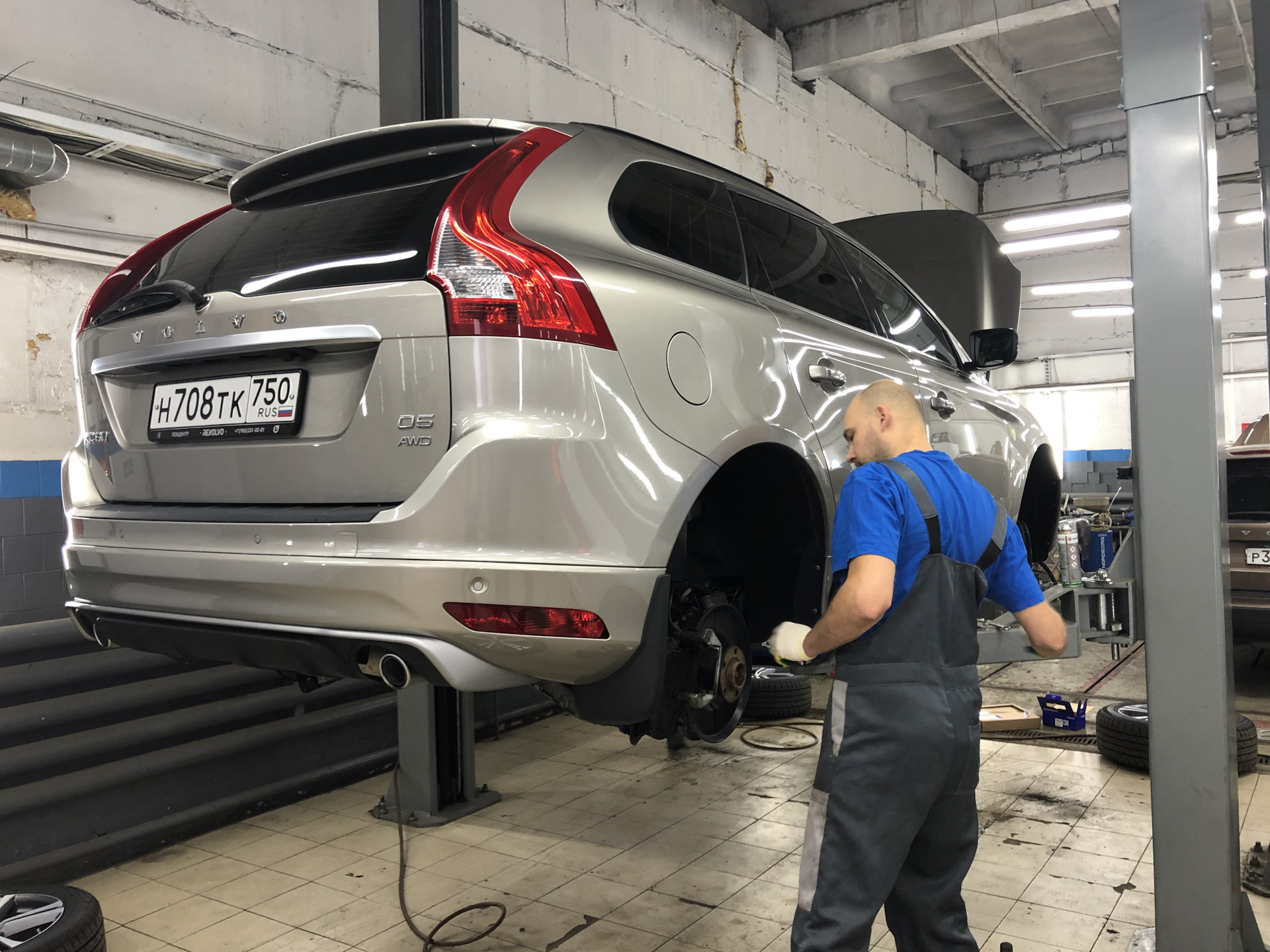 Обновил тормоза и установил переднюю широкоугольную камеру — Volvo XC60 ...