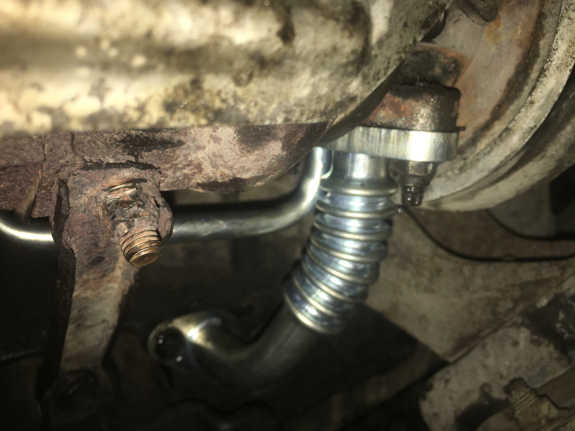 ТО 285000, Трубка слива масла — Toyota Hilux Surf (3G), 3 л, 1997 года ...