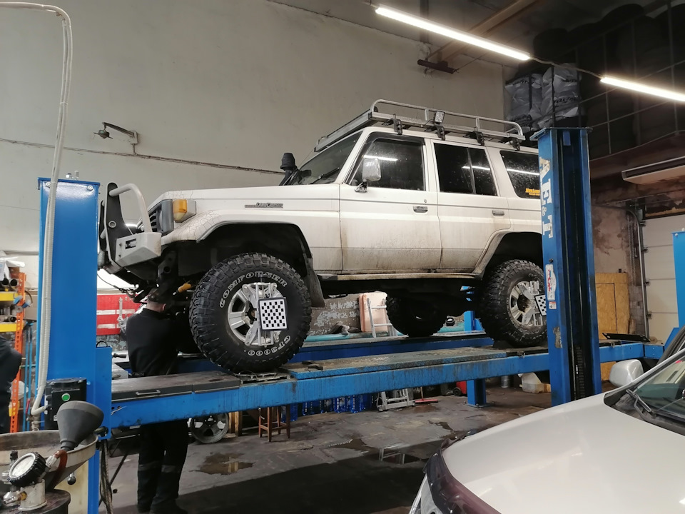 Замена подшипников, переборка суппортов — Toyota Land Cruiser 70, 3,5 л ...