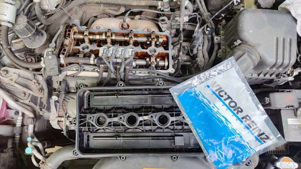 Замена прокладки клапанной крышки — KIA Ceed (1G), 1,6 л, 2010 года ...