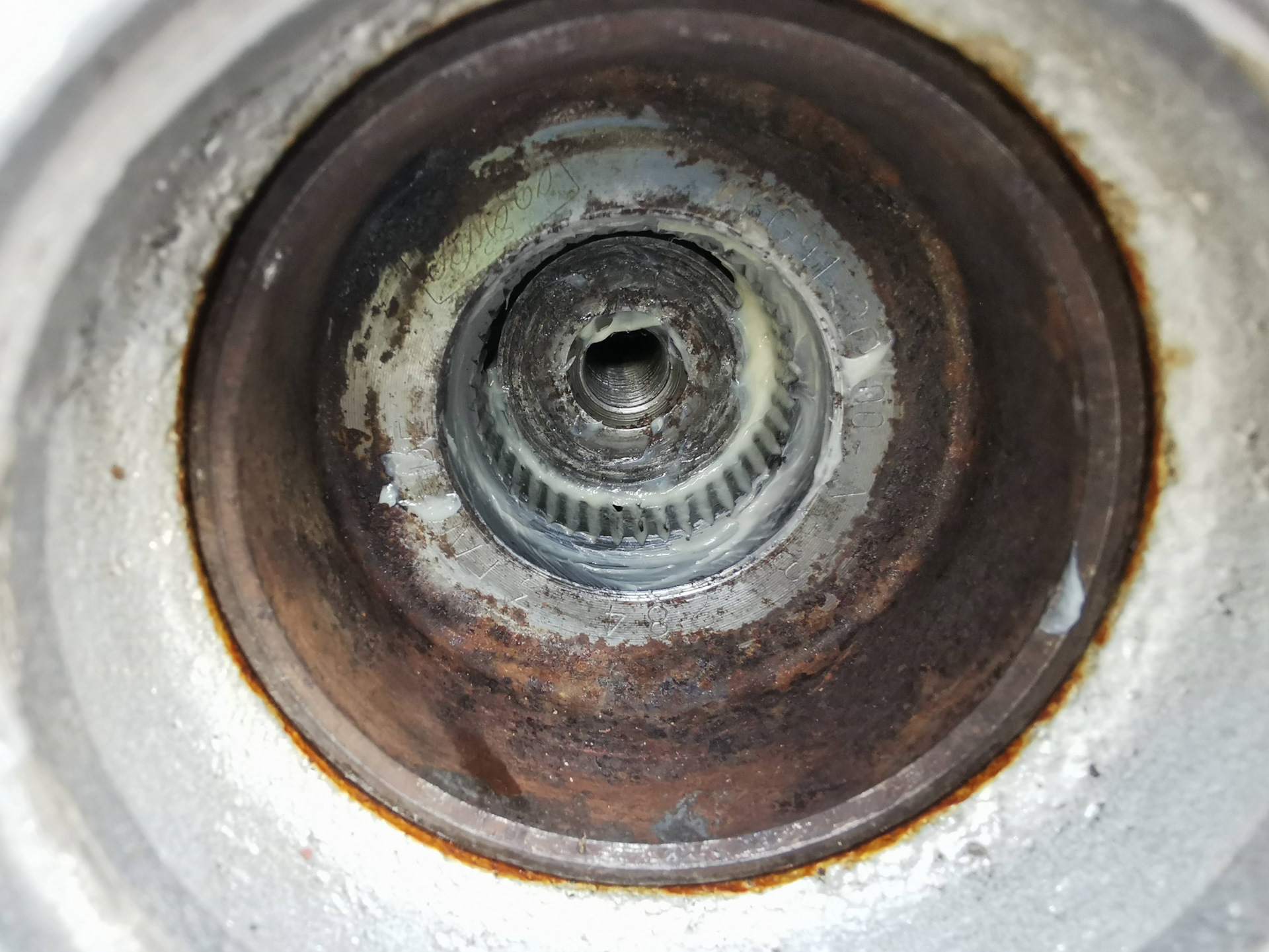 Смазка шлицевых соединений Volvo (1161748) — Volvo S80 (2G), 4,4 л ...