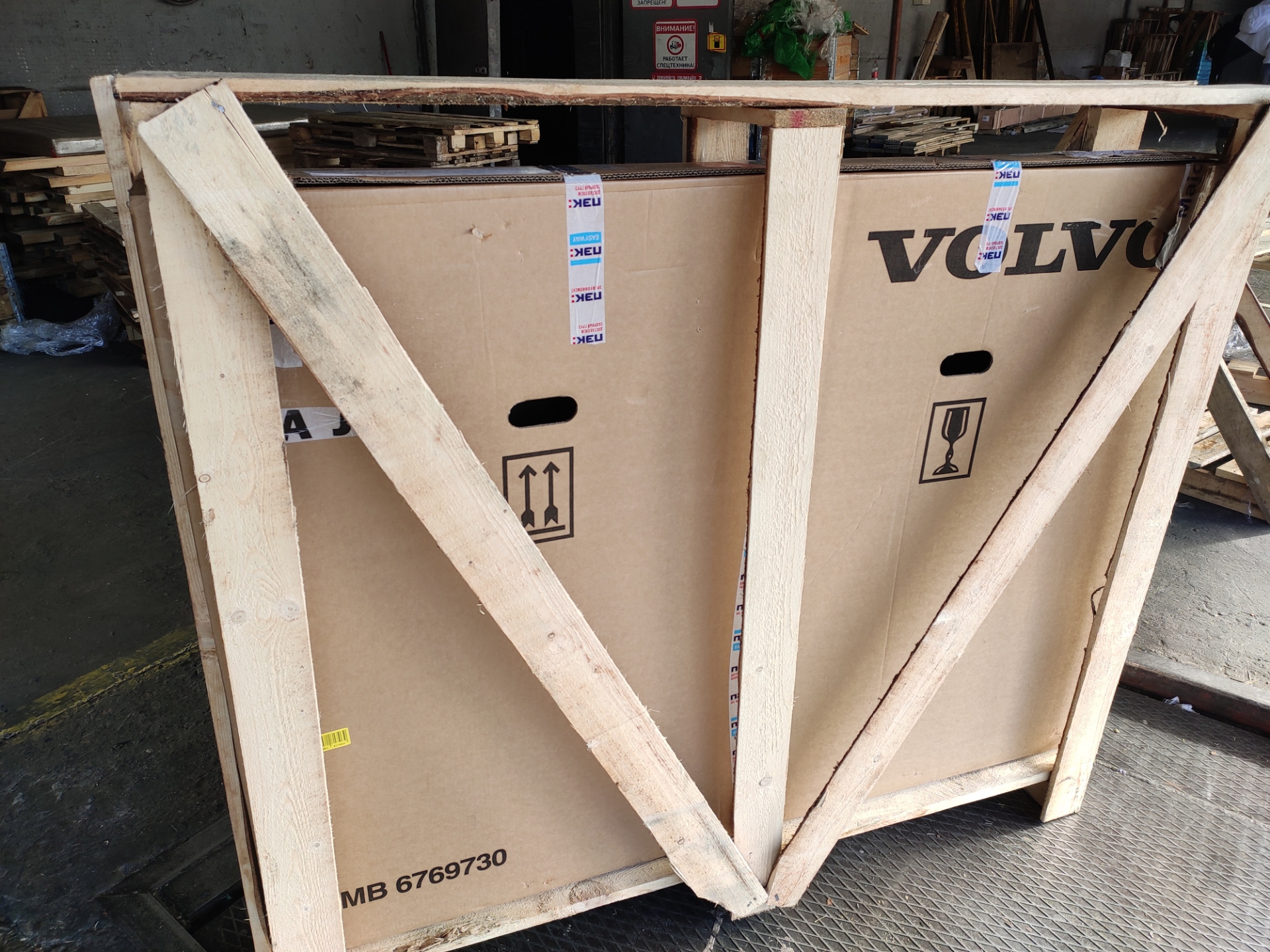 Лобовое стекло Volvo S60 — Volvo S60 (2G), 2 л, 2013 года | поломка ...