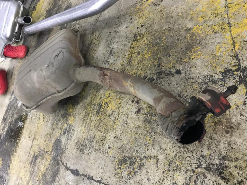 Замена глушителя — Ford Mondeo IV, 2 л, 2010 года | запчасти | DRIVE2