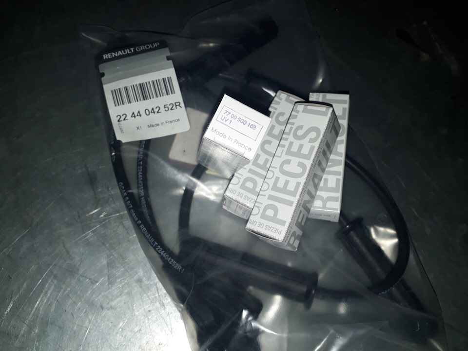224404252R Комплект проводов для свечей зажигания ам RENAULT | Запчасти ...