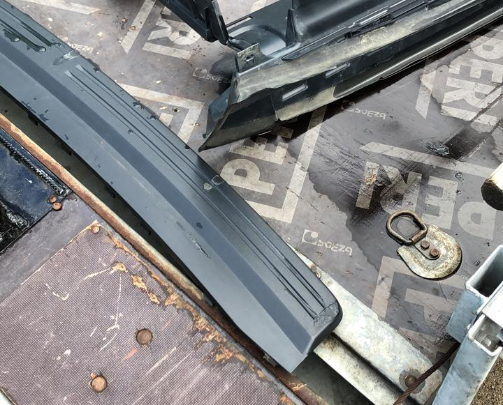 Накладка на задний бампер — замена — Land Rover Freelander 2, 2,2 л ...