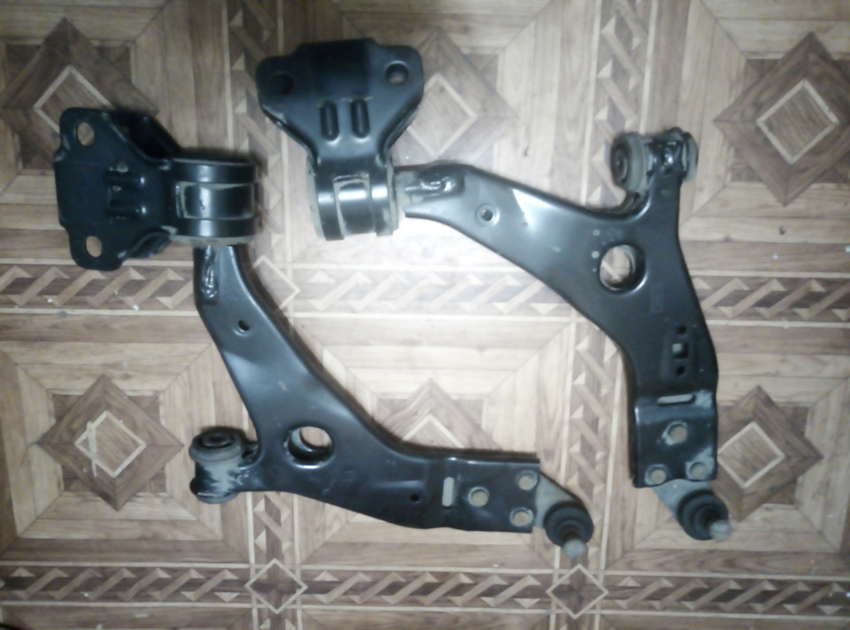 1793236 Рычаг передней подвески правый / Kuga 13~ Ford | Запчасти на DRIVE2