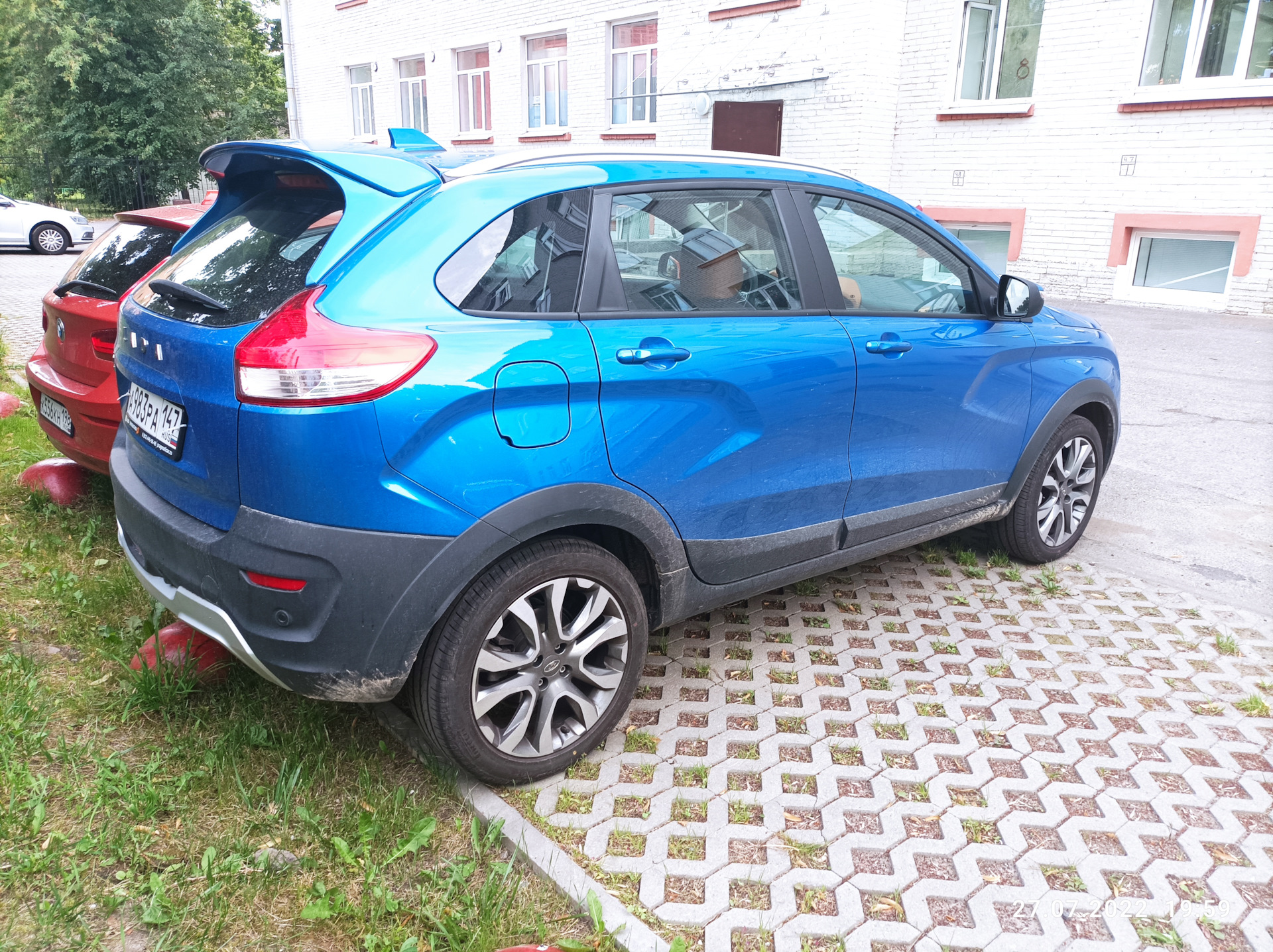 Хвост — Lada XRAY Cross, 1,6 л, 2021 года | стайлинг | DRIVE2