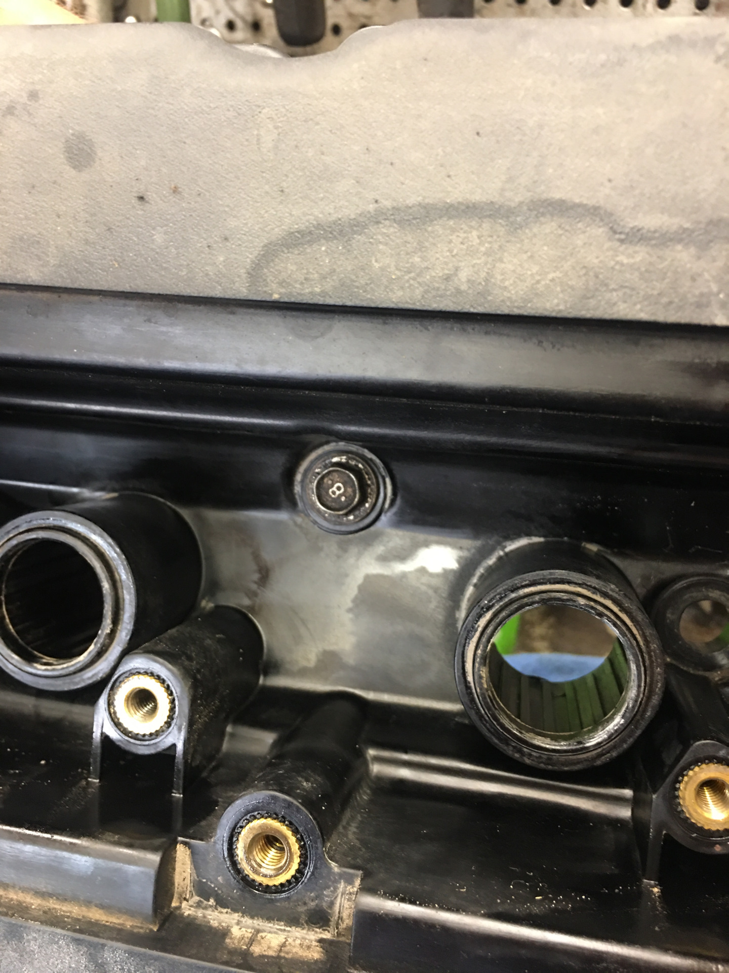 Замена прокладки клапанной крышки и шлангов ГУРа — Mitsubishi Lancer X ...