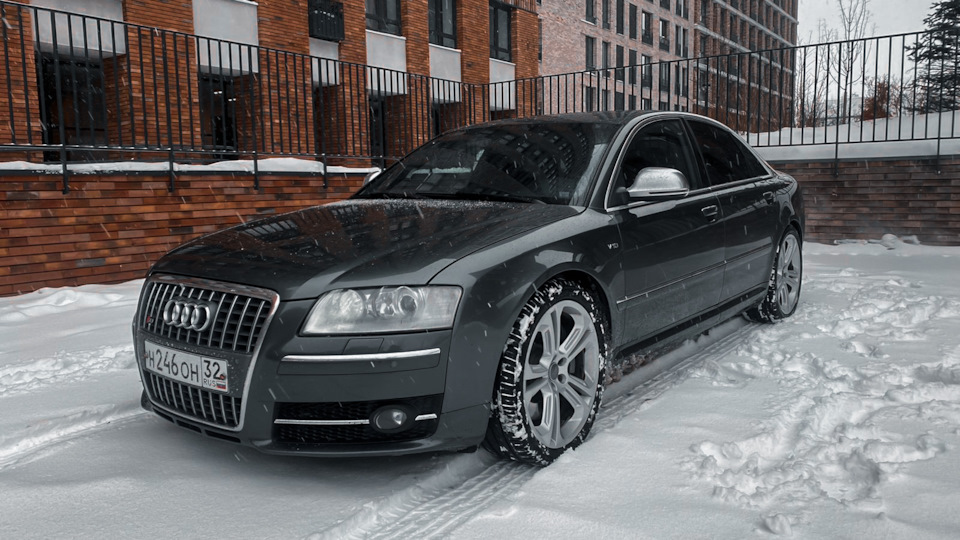 Audi S8 (D3) 5.2 бензиновый 2006 | V10 сила на DRIVE2