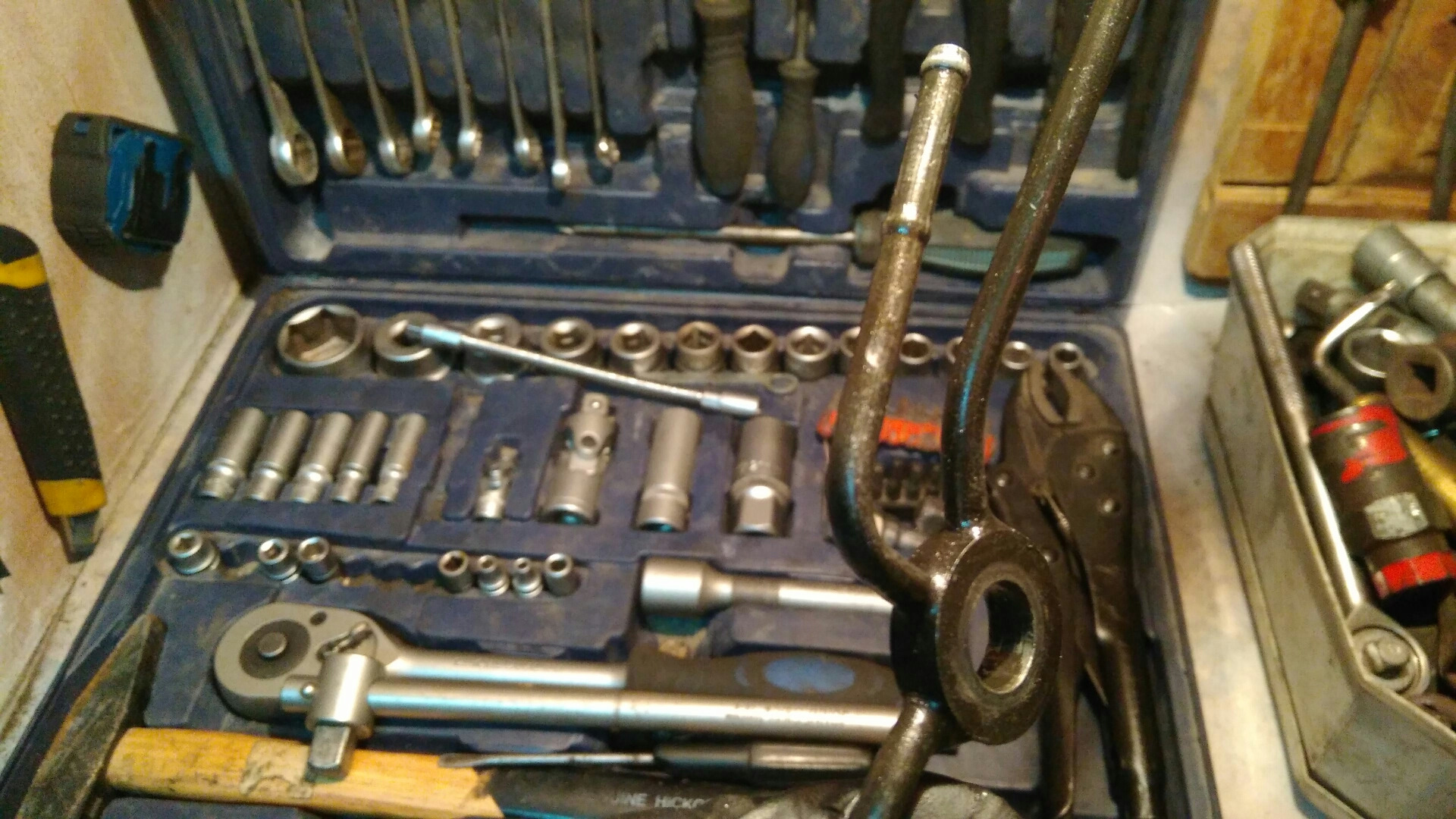 Трубка слива обратки — Hyundai Terracan, 2,5 л, 2001 года | своими ...