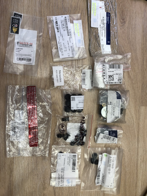 A0019887681 Клипса крепления накладки Mercedes | Запчасти на DRIVE2