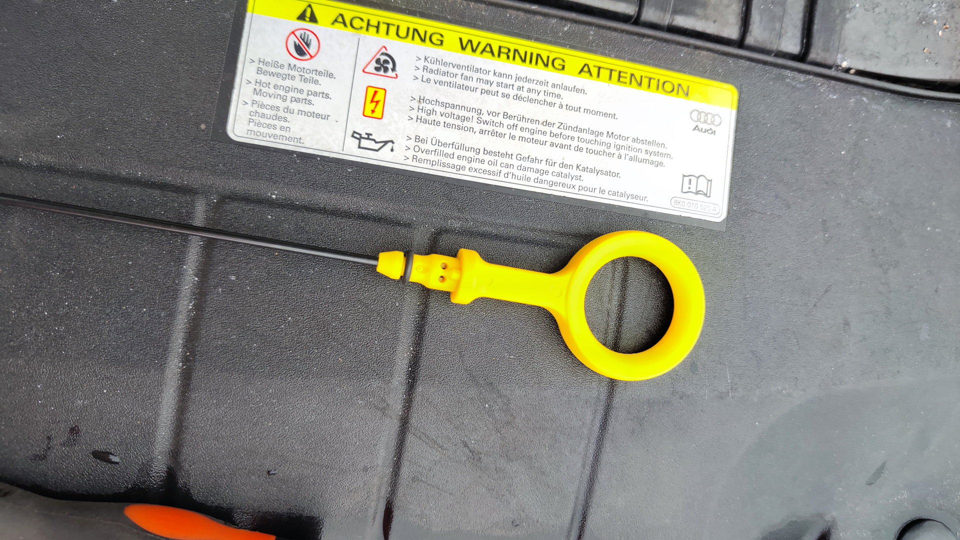 Щуп масляный на CCWA 3.0 TDI OEM Nr.059115611AB — Audi Q5 (1G), 3 л ...