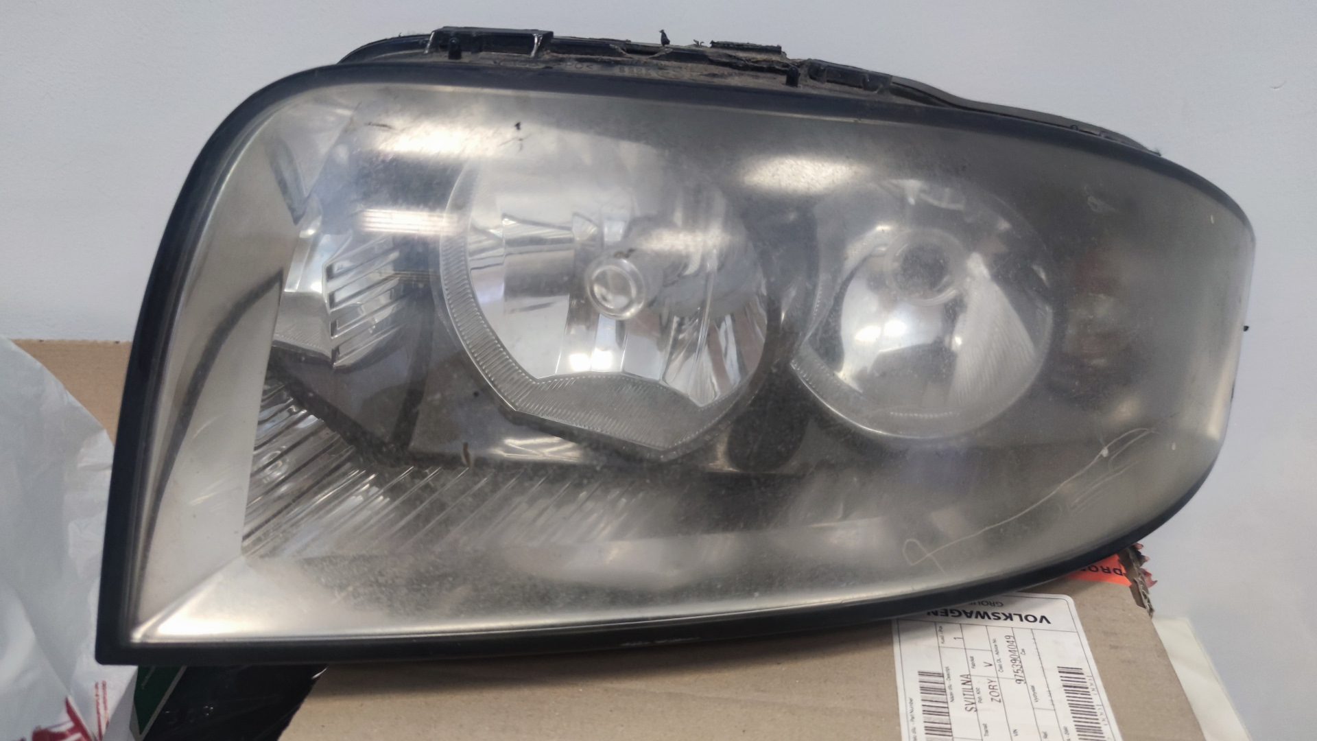 Фары — Audi A2, 1,2 л, 2001 года | тюнинг | DRIVE2