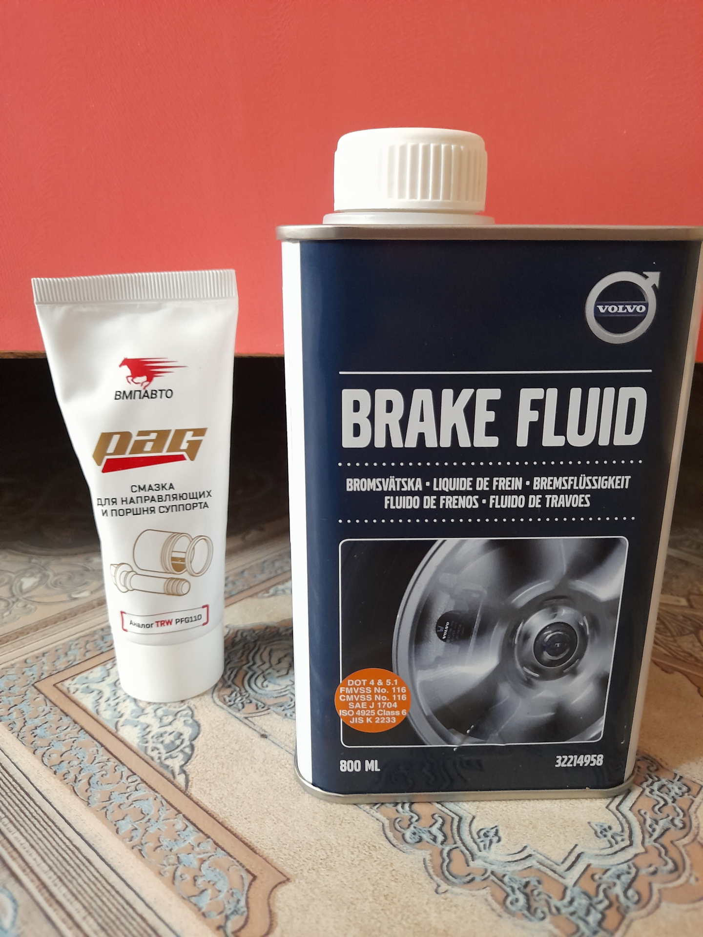 Комплект на замену задних тормозов — Volvo XC70 III, 2,4 л, 2010 года ...