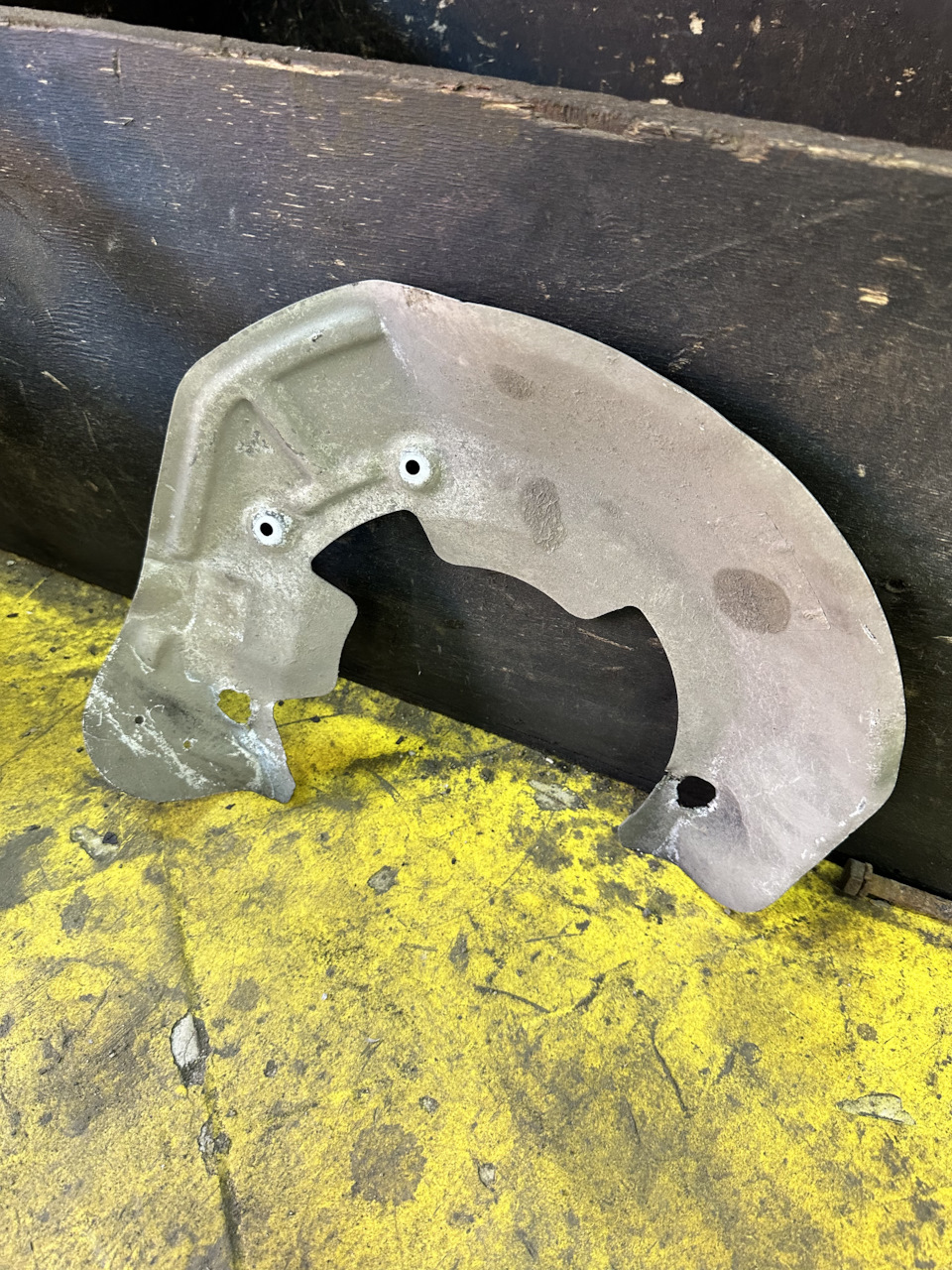 Пыльник тормозного диска — Porsche Cayenne (2G) 958, 3 л, 2011 года ...