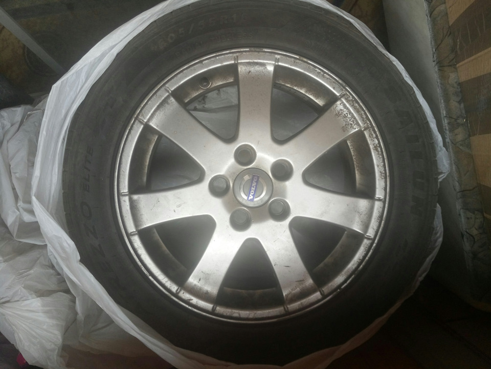Ищу пару дисков — Volvo S40 (2G), 2 л, 2008 года | колёсные диски | DRIVE2