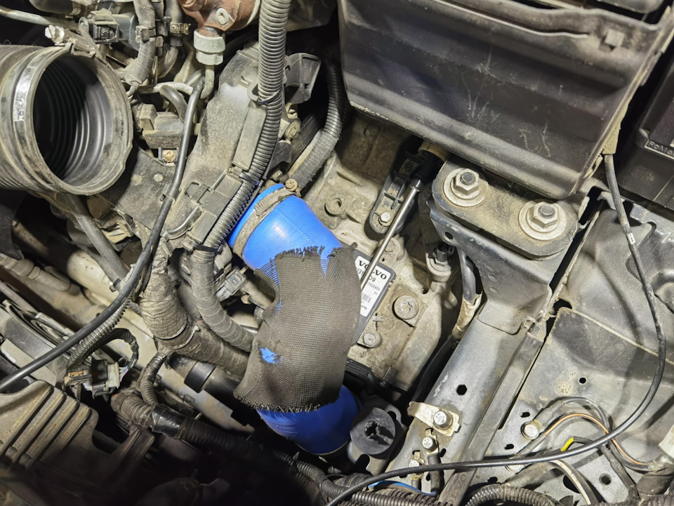 Патрубки интеркулера JiR Silicone — Volvo XC60 (1G), 2,4 л, 2013 года ...