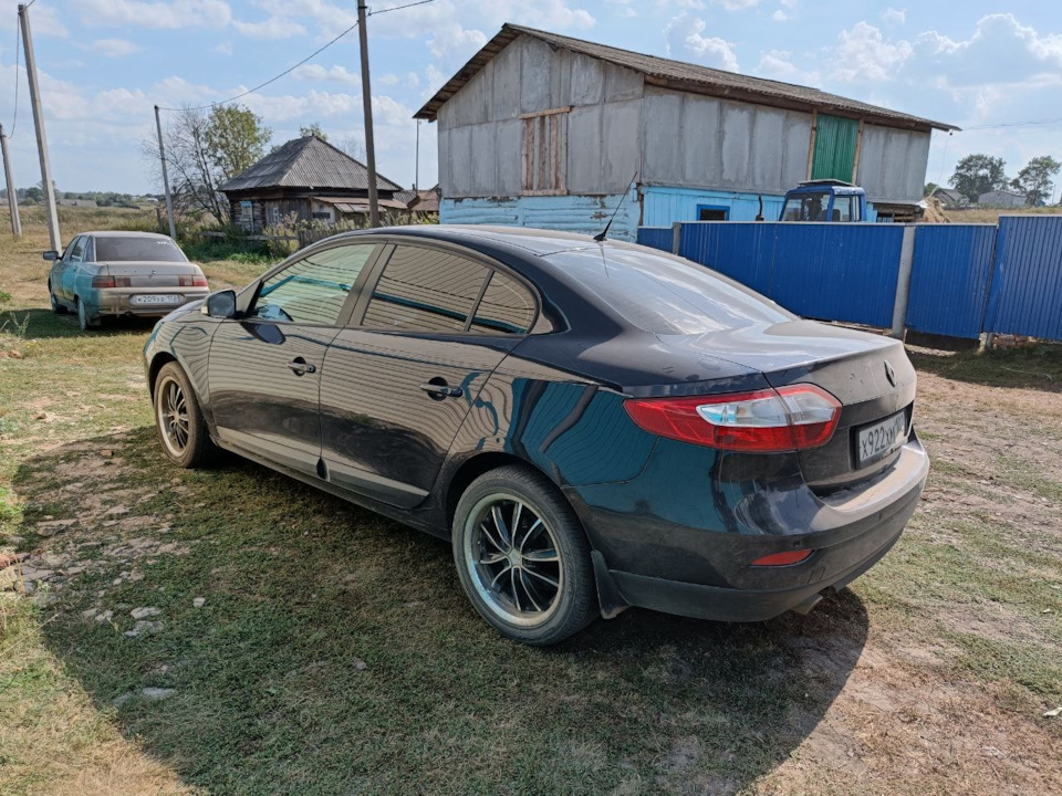 Давайте знакомиться ! — Renault Fluence, 1,6 л, 2011 года | просто так | DRIVE2