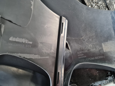 30678951 Вставка бампера XC90 Volvo | Запчасти на DRIVE2