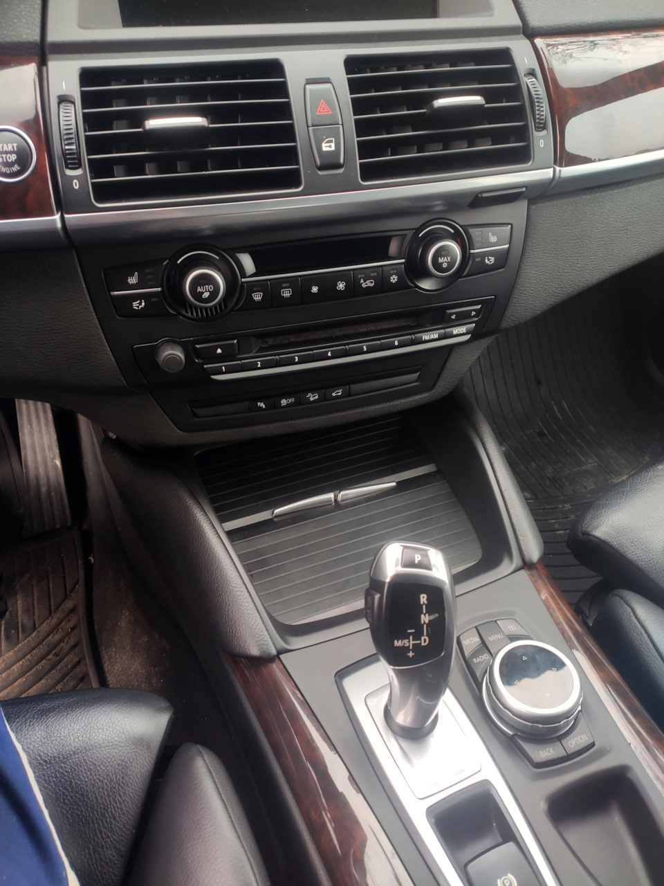 Коленные подушки от x6 — BMW X5 (E70), 3,5 л, 2011 года | стайлинг | DRIVE2