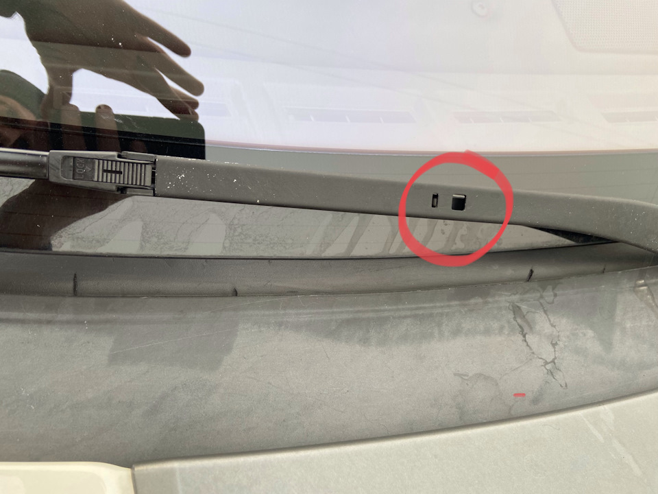 Крепление стеклоочистителей! — Land Rover Range Rover (3G), 4,2 л, 2008 ...