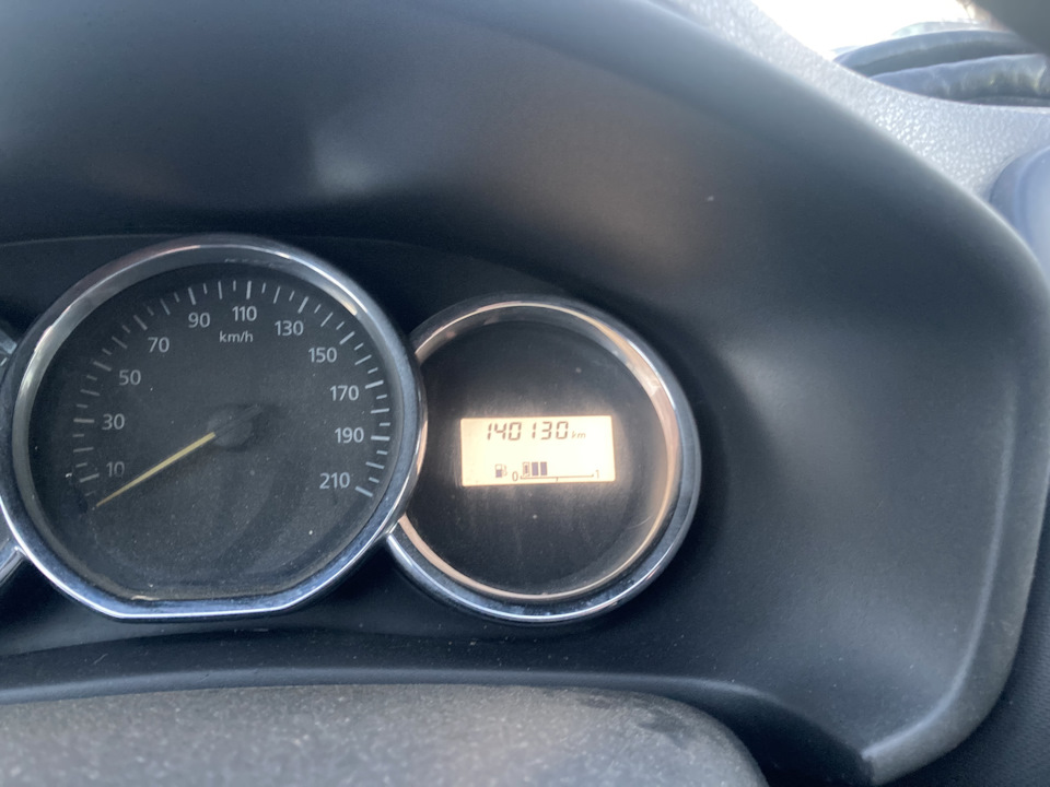 Замена масла — Renault Logan (2G), 1,6 л, 2017 года | плановое ТО | DRIVE2