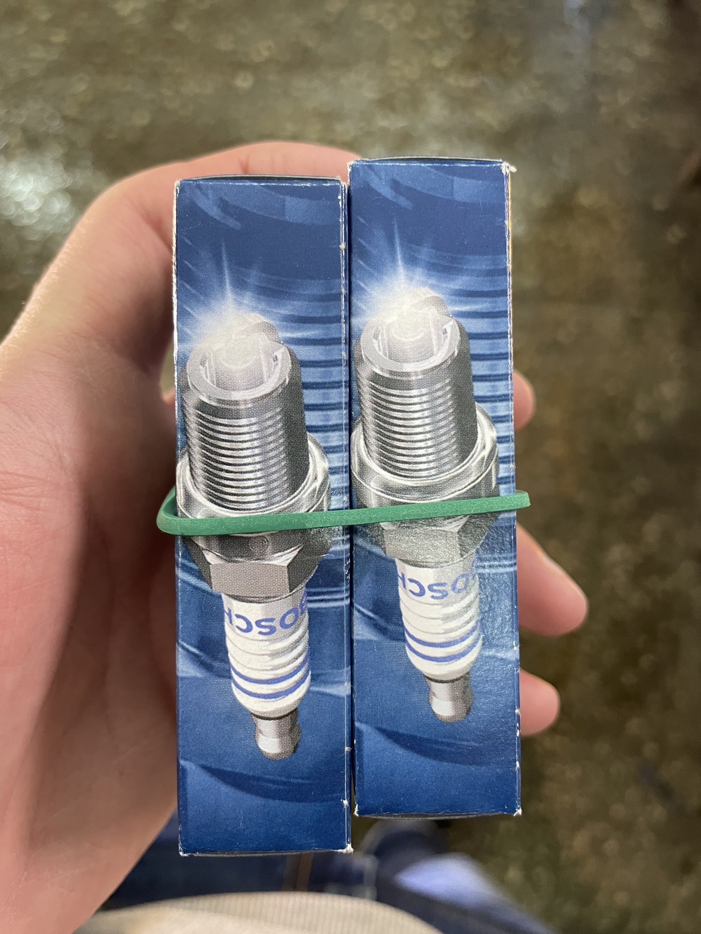 #17 Замена свечей Bosch platinum. — Skoda Rapid (1G), 1,6 л, 2015 года ...