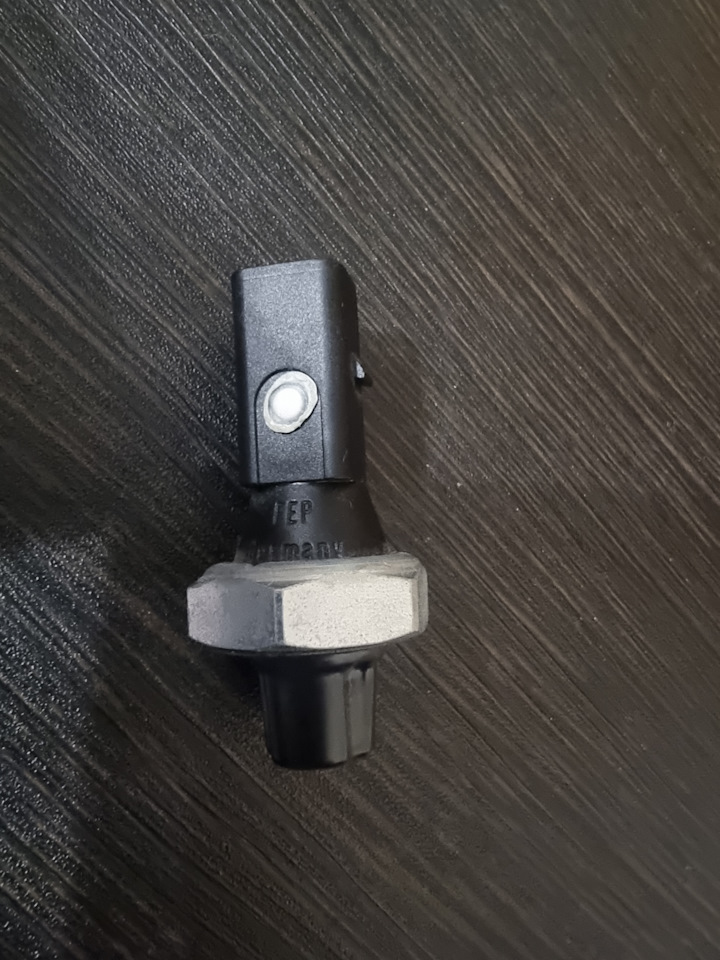 06A919081J Датчик давления масла VAG | Запчасти на DRIVE2