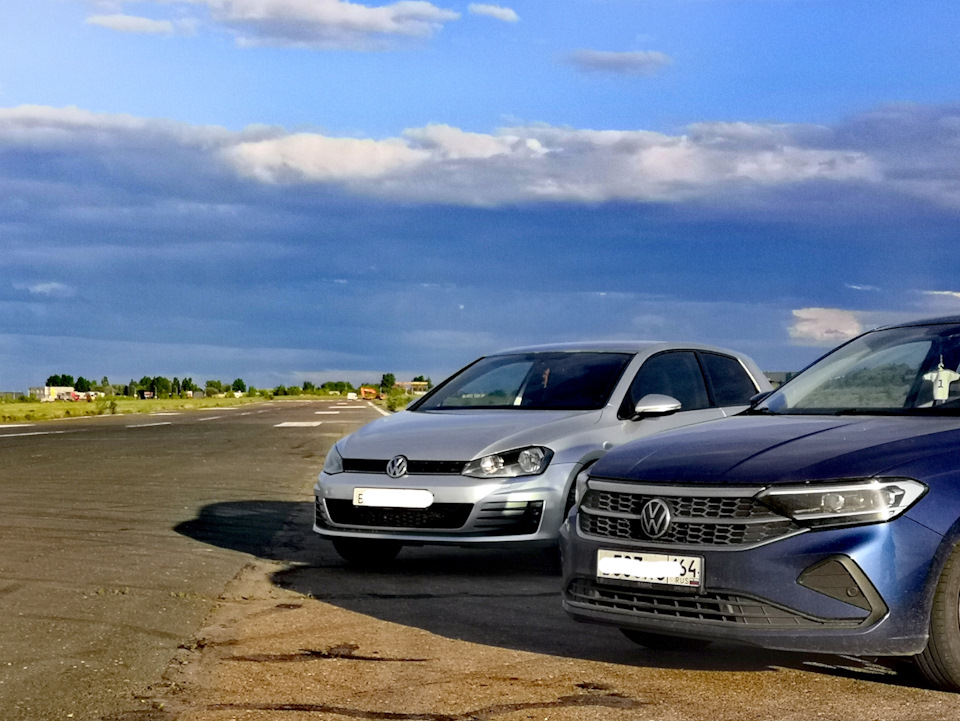 Встреча старых друзей или is12 против гибрида ТурбоЭра;) — Volkswagen Polo liftback, 1,4 л, 2020 ...
