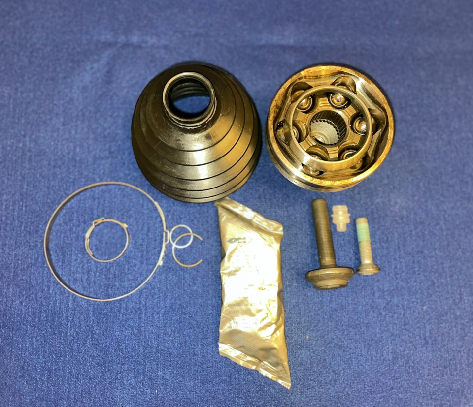 Шрус наружный GKN Audi A4, A5, A6, A7, A8 2008 на Audi A4 (B8), Audi A5 ...