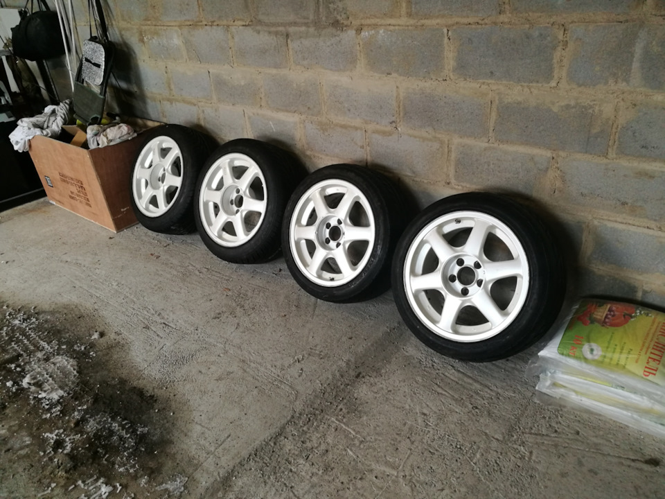 Avs vs6 — Toyota Mark II (100), 2,5 л, 1997 года | колёсные диски | DRIVE2