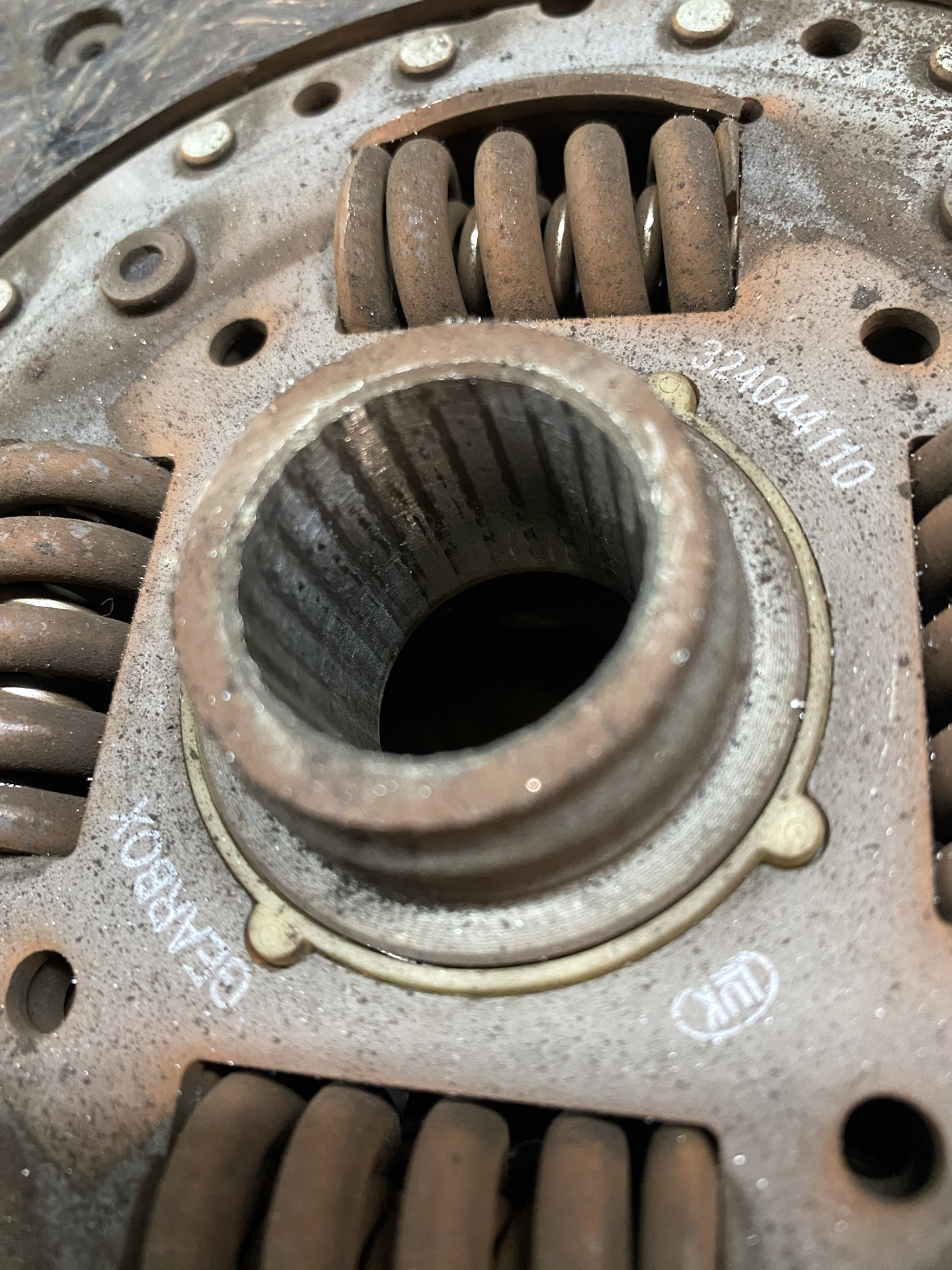 Сцепление, выжимной, термостат — Mitsubishi Outlander XL, 2,2 л, 2008 ...