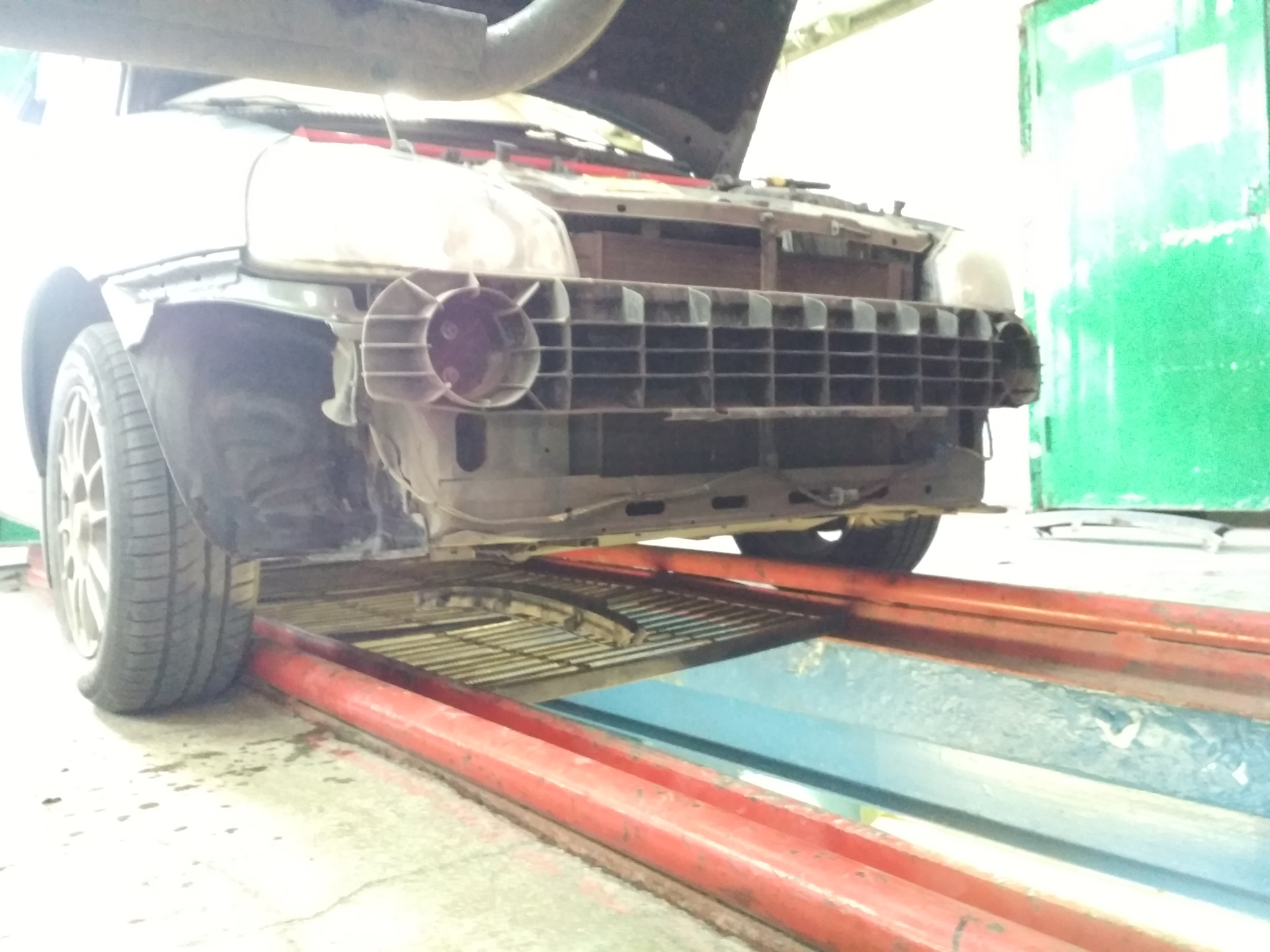 Маленький ход педали сцепления — Volkswagen Passat B4 2 л 1994 года