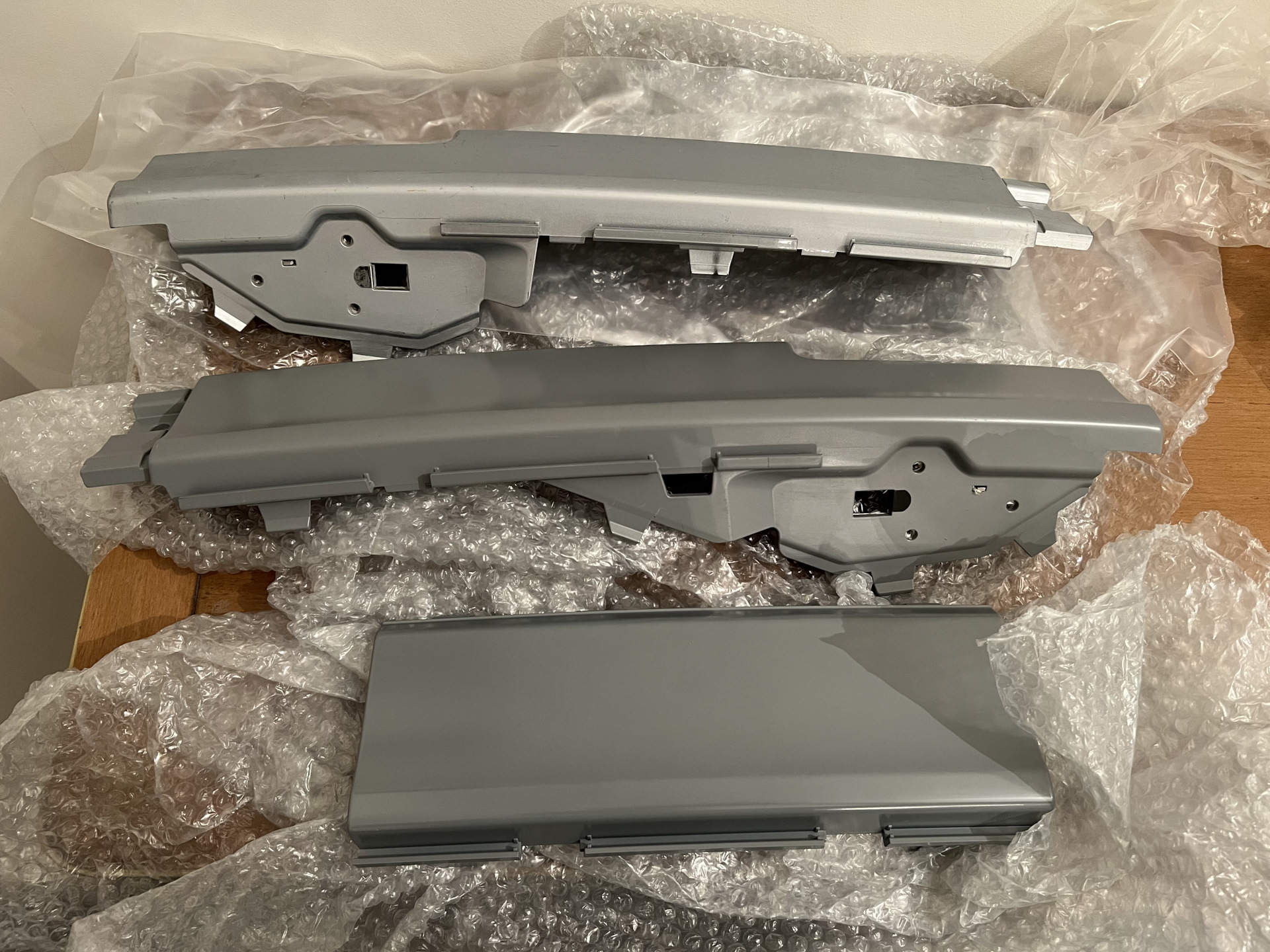 Замена всей оптики. Накладки на задний бампер. Шильдик. — Land Rover ...