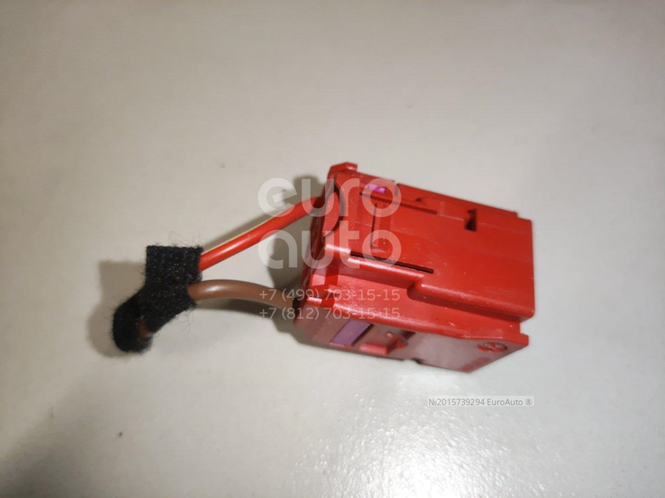 4F0937743B Корпус разъёма VAG | Запчасти на DRIVE2
