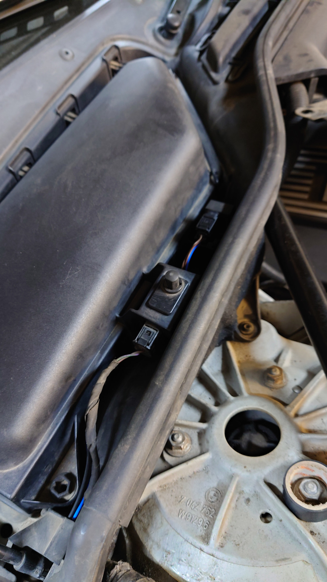 Подключение AUC датчика к IHKA LCI — BMW 5 series (E60), 2,5 л, 2004 ...