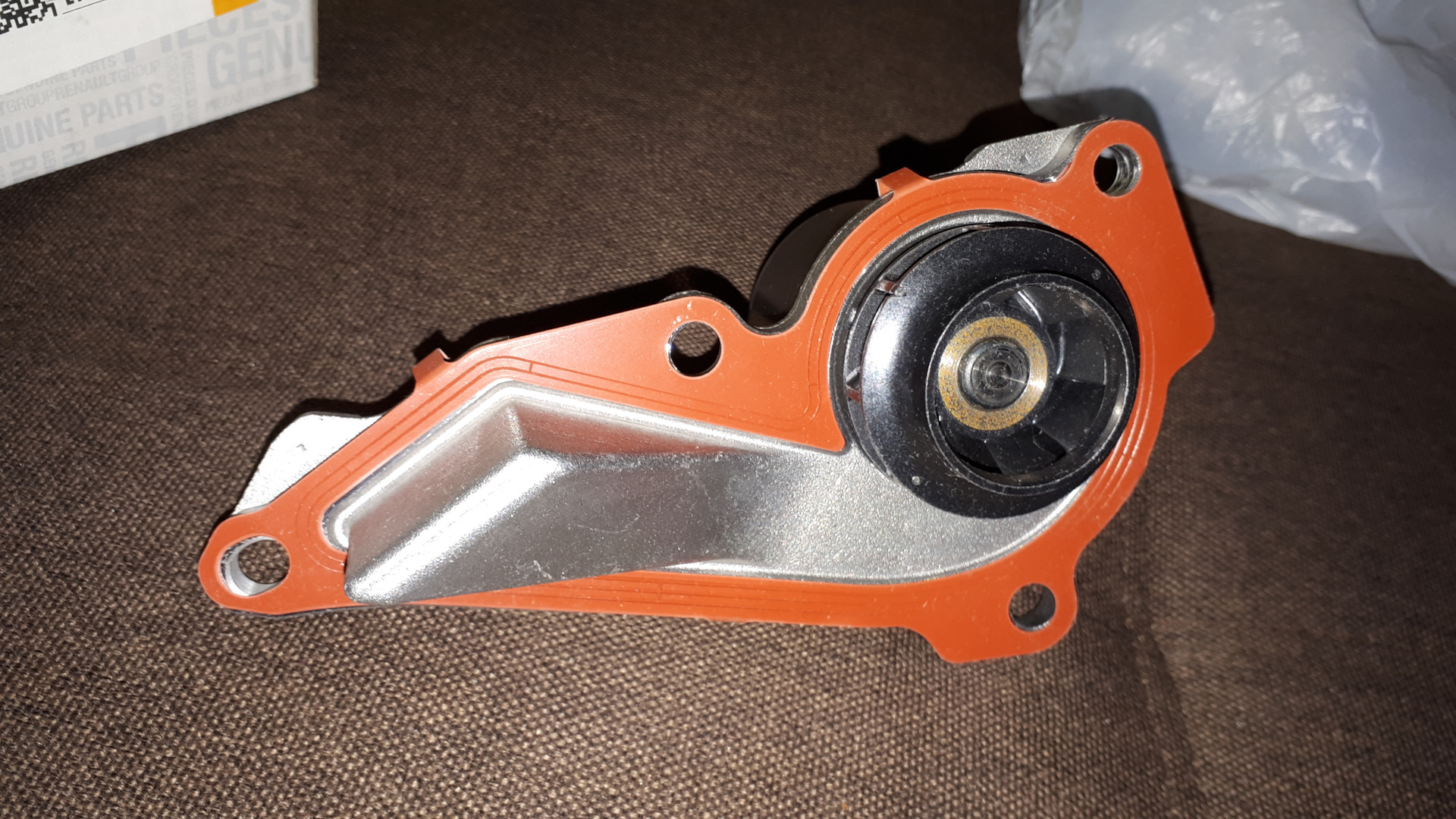 Потеря девственности. Первый ремонт после гарантии. Помпа. — Renault ...