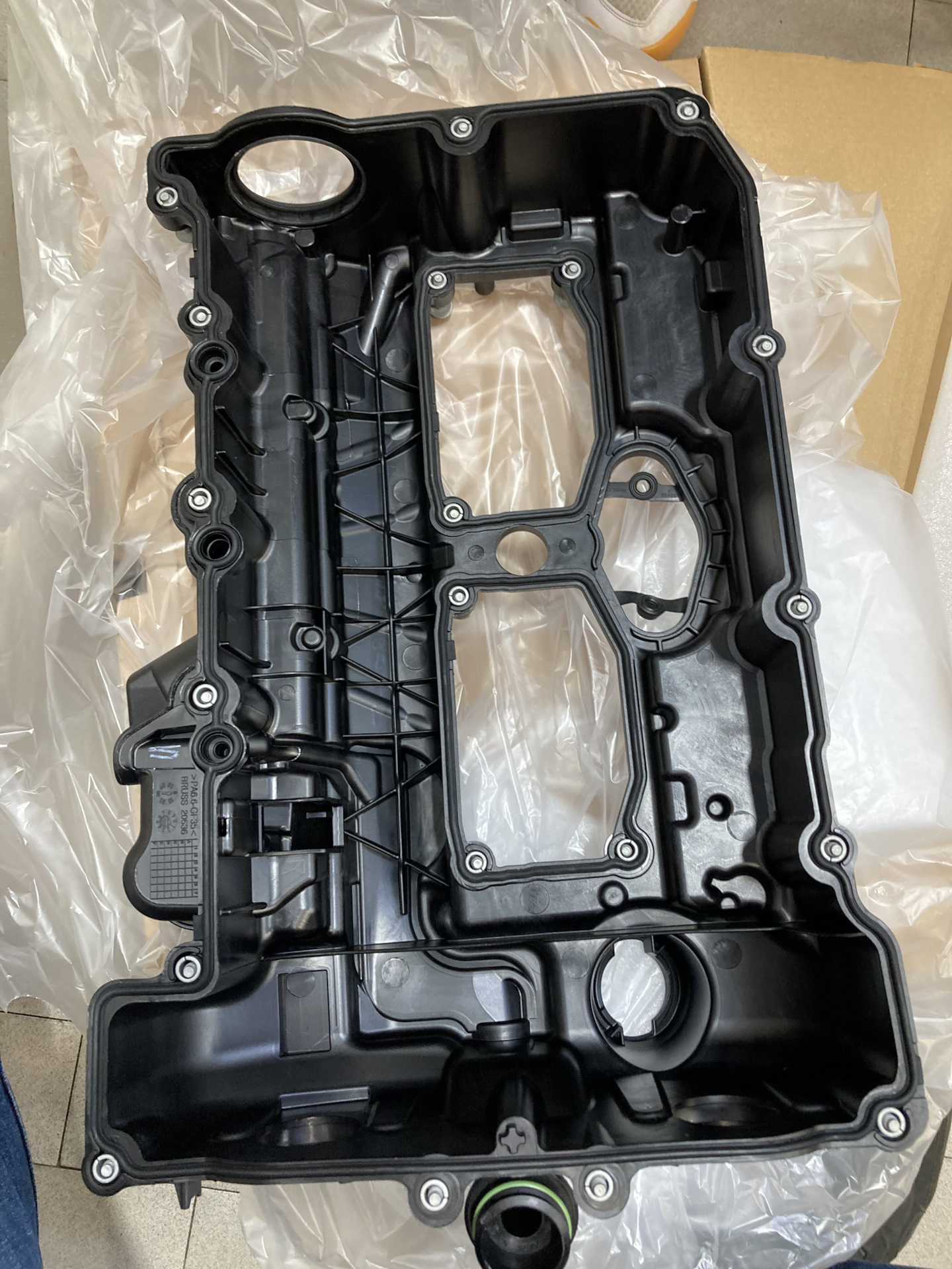 Замена клапанной крышки BMW f10 n20b20 — BMW 5 series (F10), 2 л, 2016 ...