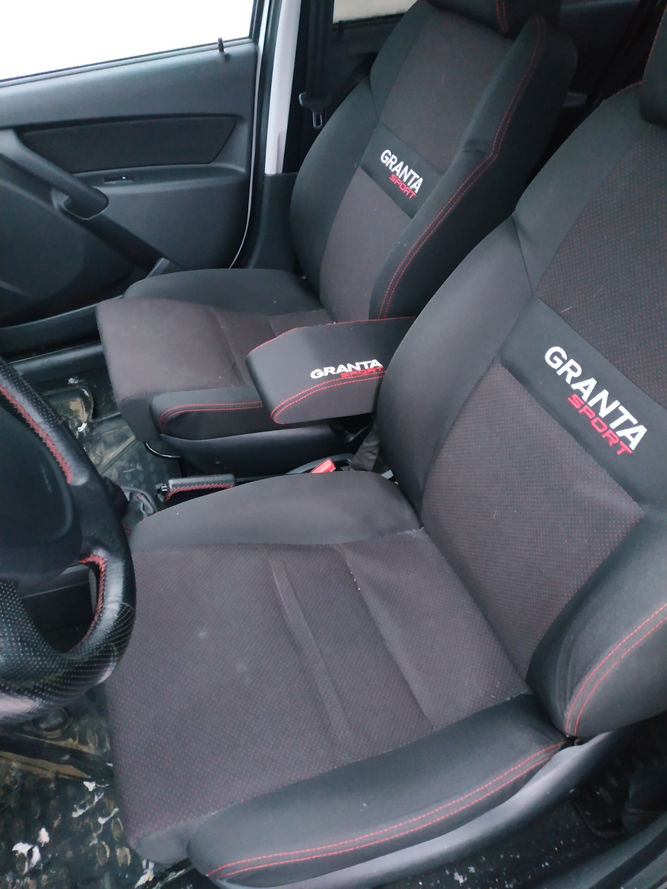 Установка подлокотника Гранта Спорт — Lada Granta Sport, 1,6 л, 2015 ...