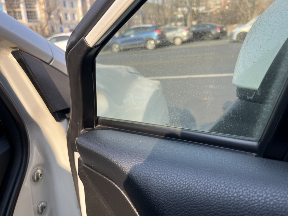 Накладки передней стойки двери — Subaru Impreza (GJ/GP), 2 л, 2014 года ...