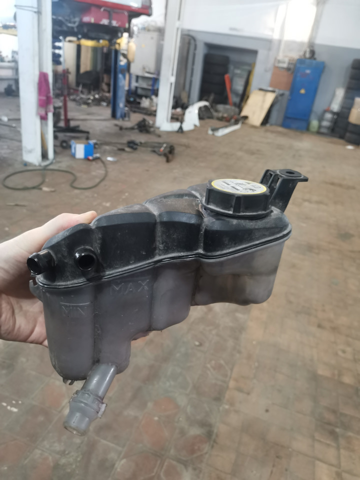 1449986 Бачок расширительный системы охлаждения FORD: MONDEO IV 10 ...